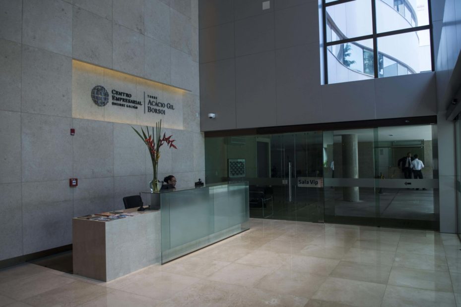 Acácio Gil Borsoi | Casa Orange